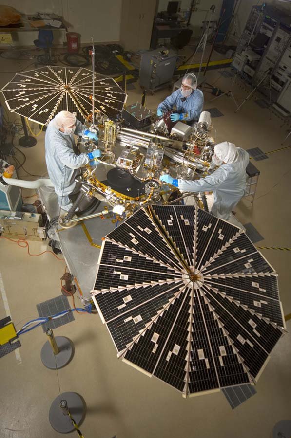 JPL Robotics: Phoenix Mars Lander with Solar Arrays Open JPL Robotics: Phoenix Mars Lander with Solar Arrays Open